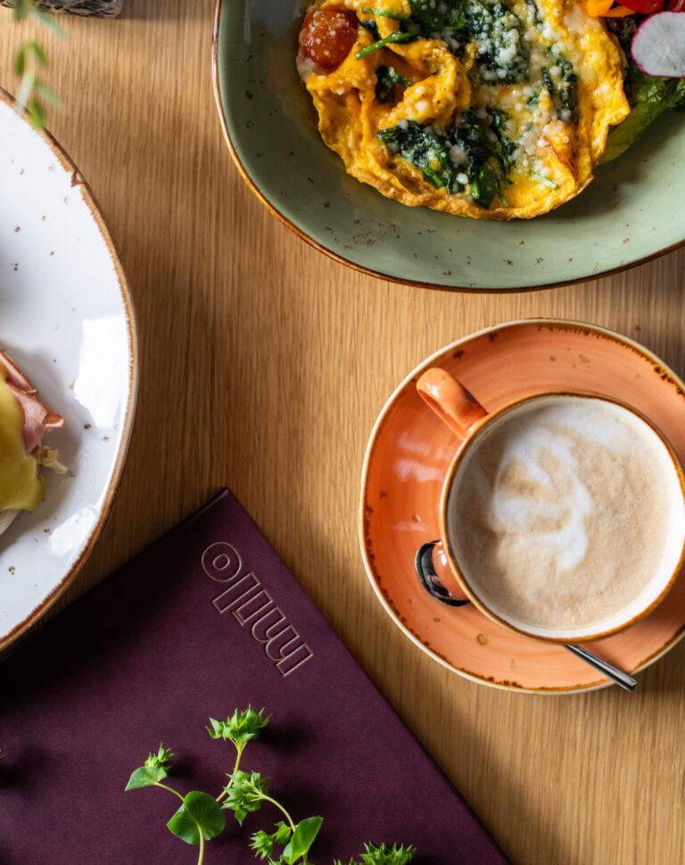 Fresh Oklahoman Breakfast: Eggs, Pancakes & Pastries Near Route 66